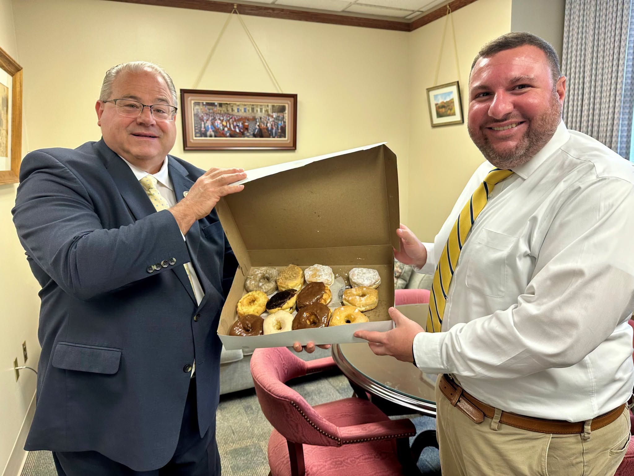 Greencastle-Antrim win settles lawmakers’ donut wager - LocalNews1.org